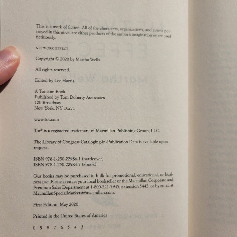 Network Effect by Martha Wells, Hardcover | Pangobooks