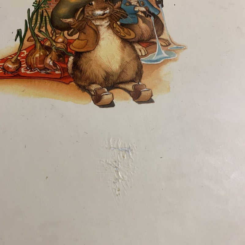 The Classic Tale of Peter Rabbit by Beatrix Potter, Hardcover | Pangobooks