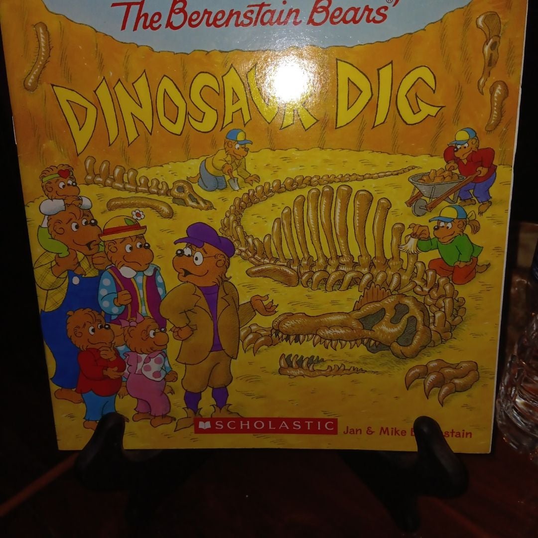 The Barnstein Bears by JAN AND Mike Berenstain, Paperback | Pangobooks