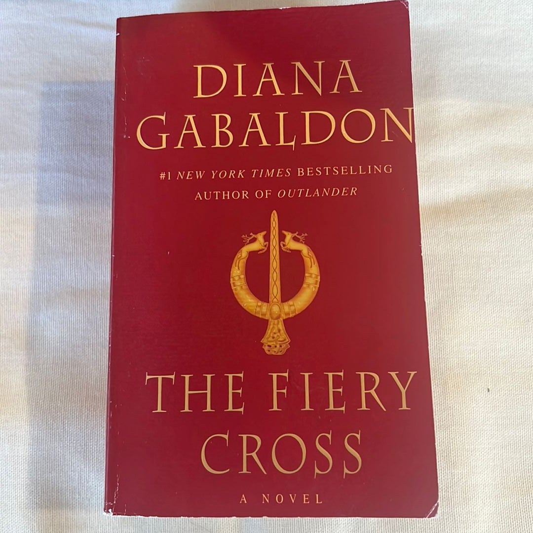 The Fiery Cross by Diana Gabaldon, Paperback | Pangobooks