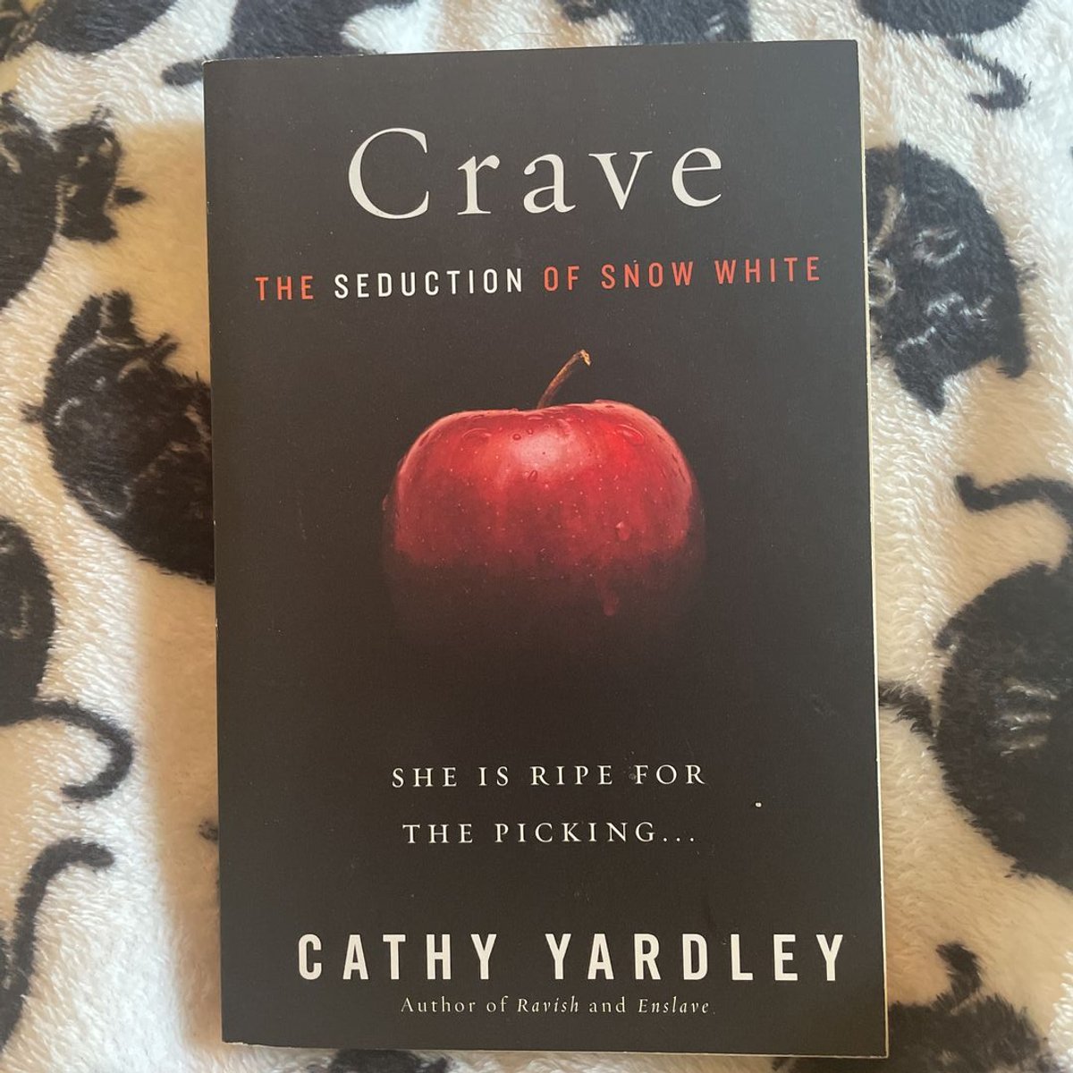 Crave by Cathy Yardley, Paperback | Pangobooks