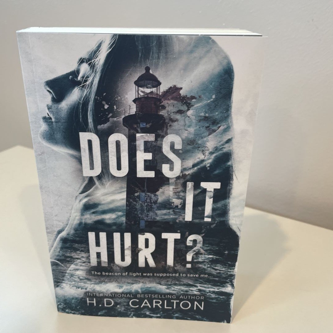 Does It Hurt? by H.D. Carlton, Paperback | Pangobooks