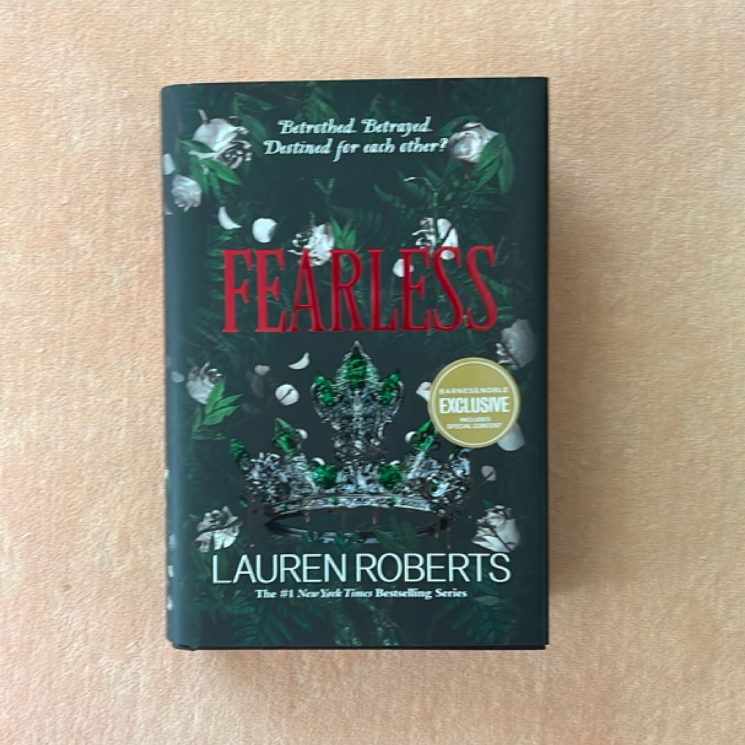 Fearless by Lauren Roberts , Hardcover | Pangobooks