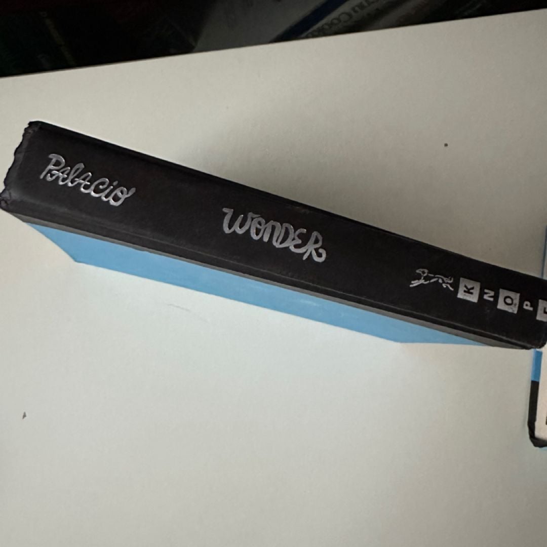 Wonder by Palacio, Hardcover | Pangobooks