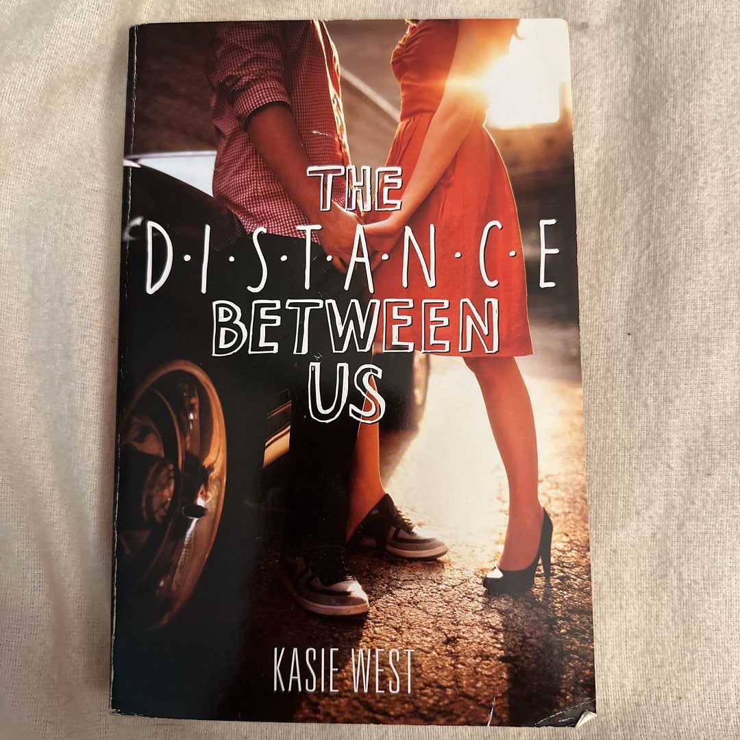 The Distance Between Us by Kasie West, Paperback | Pangobooks