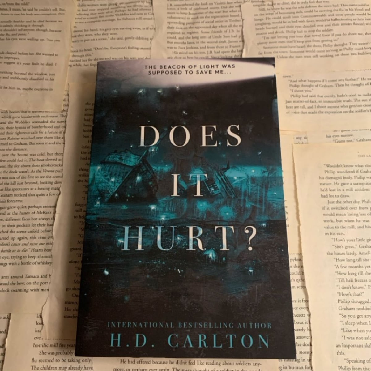 Does it Hurt by H.D. Carlton, Paperback | Pangobooks