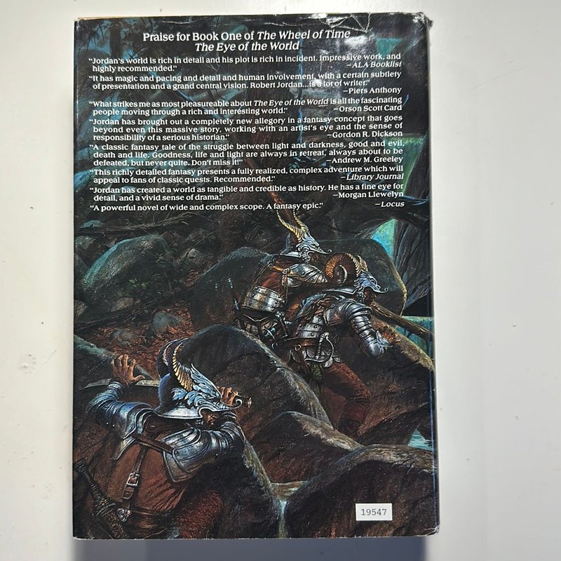 The Great Hunt by Robert Jordan, Hardcover | Pangobooks