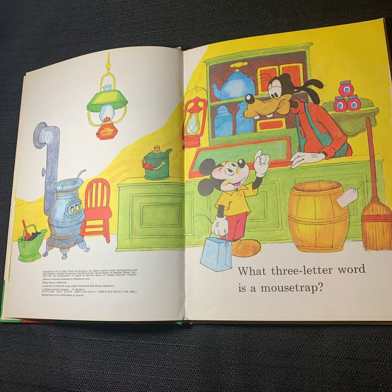 Mickey Mouse Riddle Book by Disney Book Club Staff, Hardcover | Pangobooks
