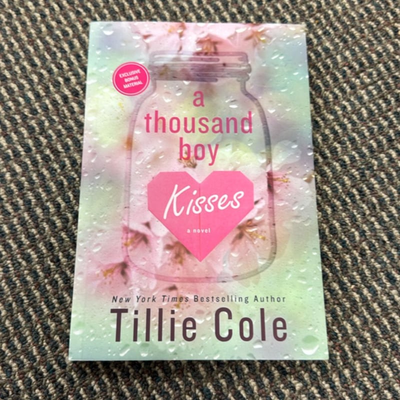 A Thousand Boy Kisses by , Paperback | Pangobooks