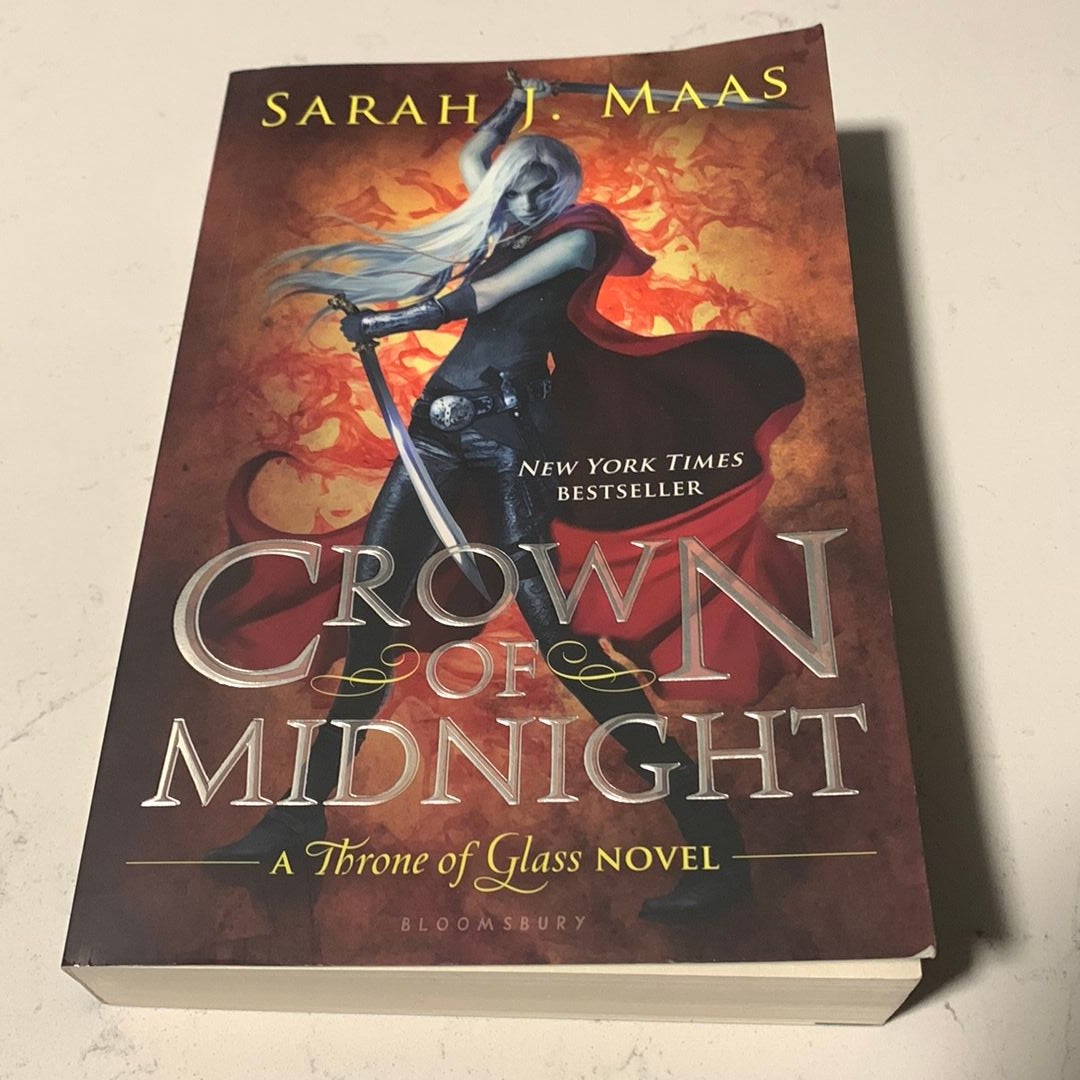 Crown of Midnight by Sarah J. Maas, Paperback | Pangobooks
