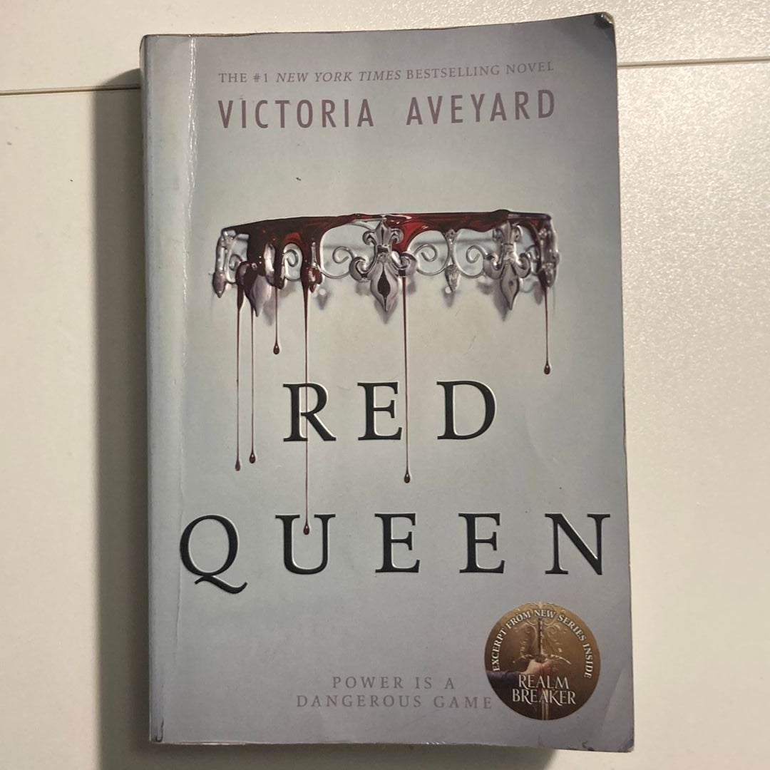 Red Queen by Victoria Aveyard, Paperback | Pangobooks