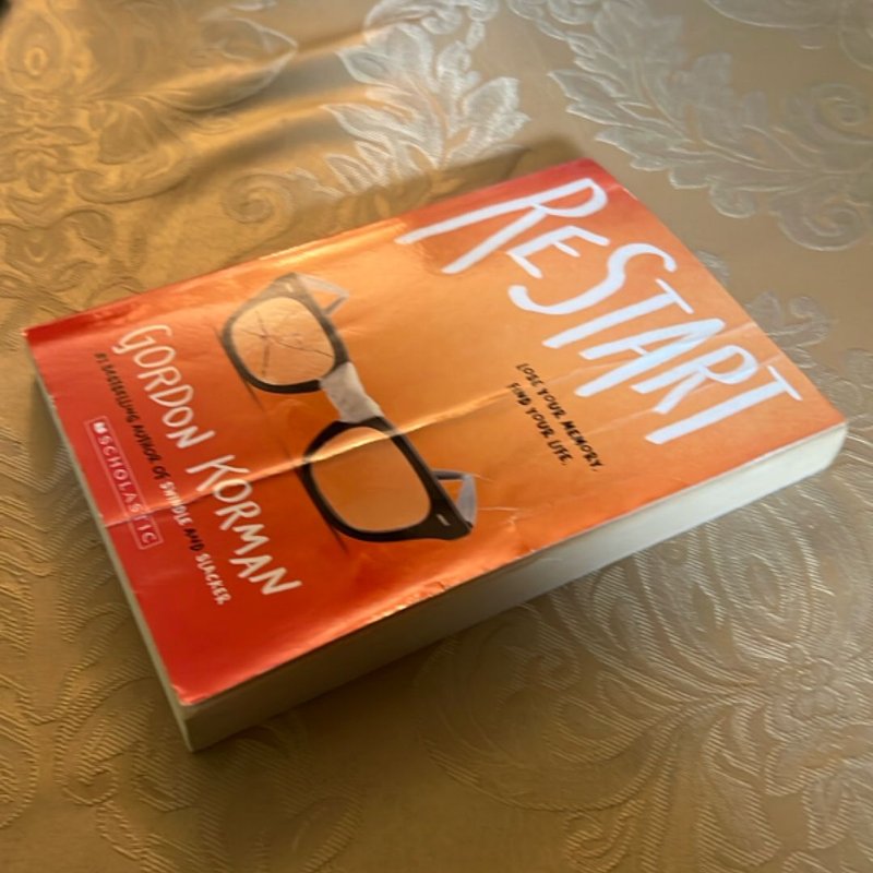 Restart by Gordon Korman , Paperback | Pangobooks