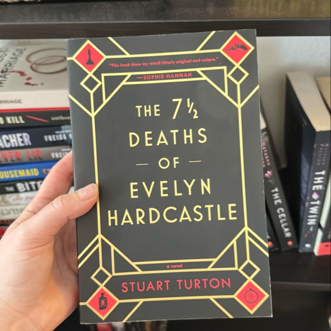 The 7½ Deaths of Evelyn Hardcastle by Stuart Turton, Paperback | Pangobooks