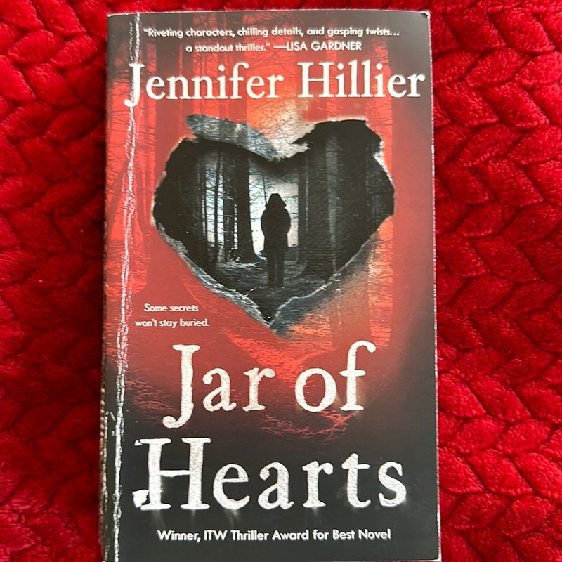 Jar of Hearts by Jennifer Hillier, Paperback | Pangobooks