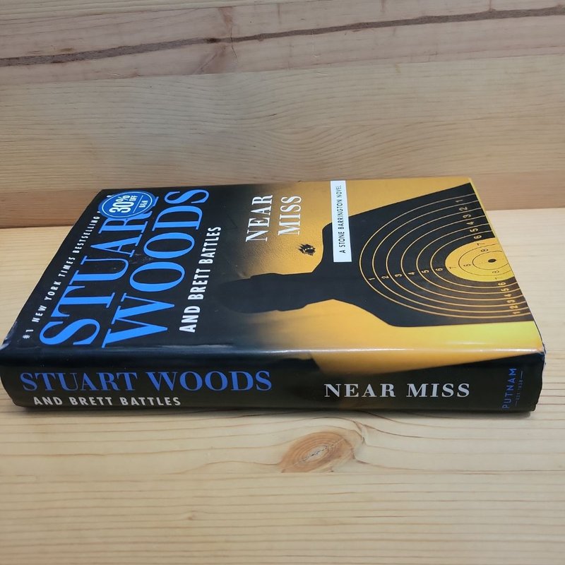 Near Miss by Stuart Woods, Brett Battles