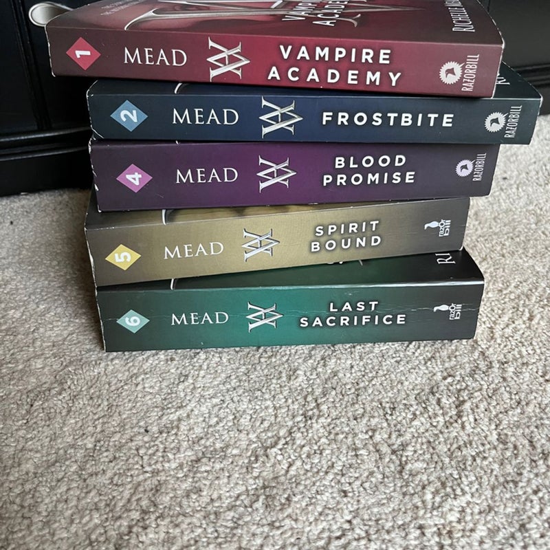 Vampire Academy Series by Richelle Mead, Paperback | Pangobooks