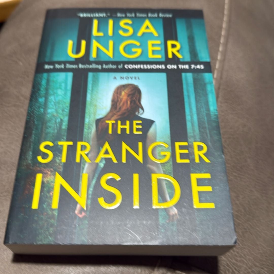 The Stranger Inside by Lisa Unger, Paperback | Pangobooks