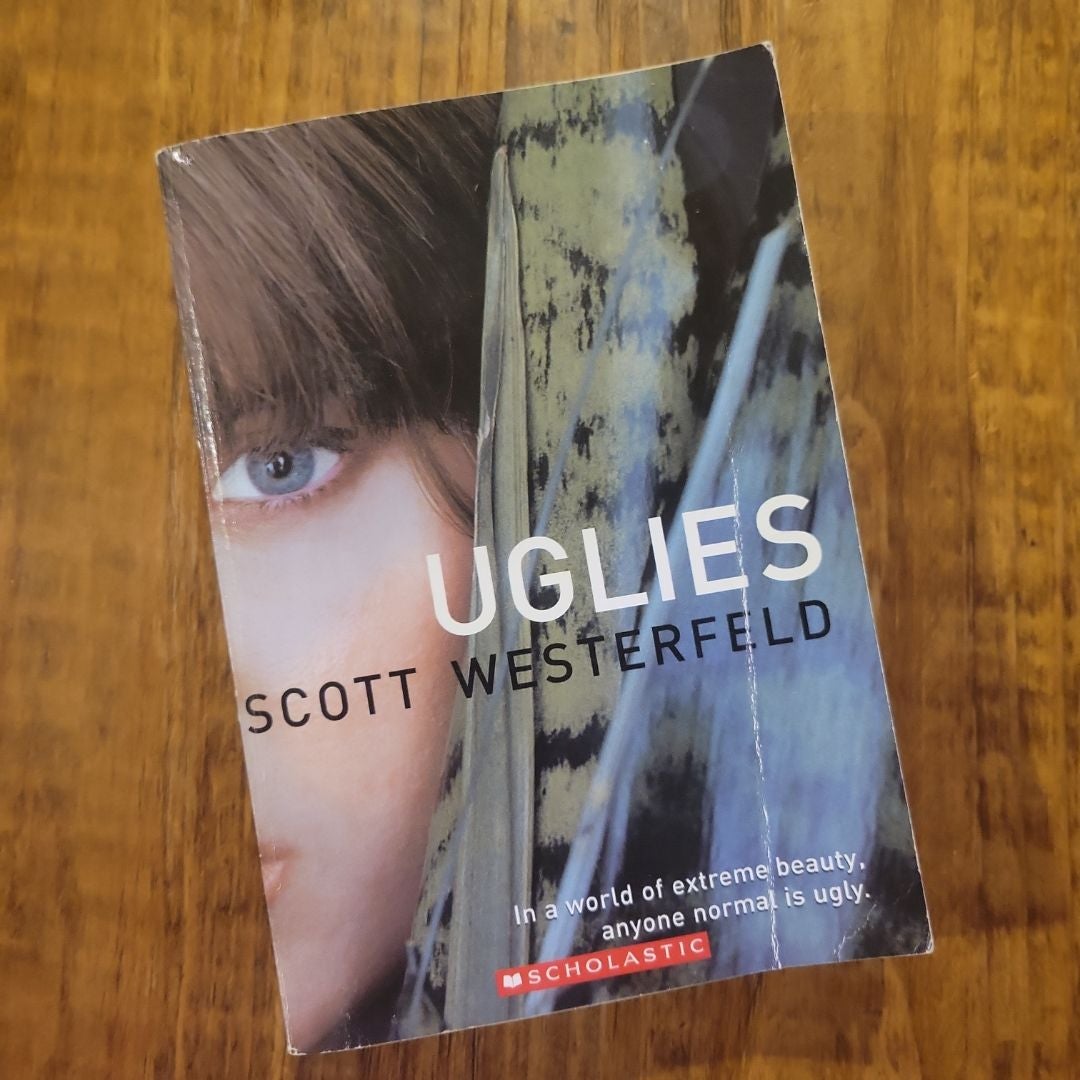 Uglies by Scott Westerfield, Paperback | Pangobooks