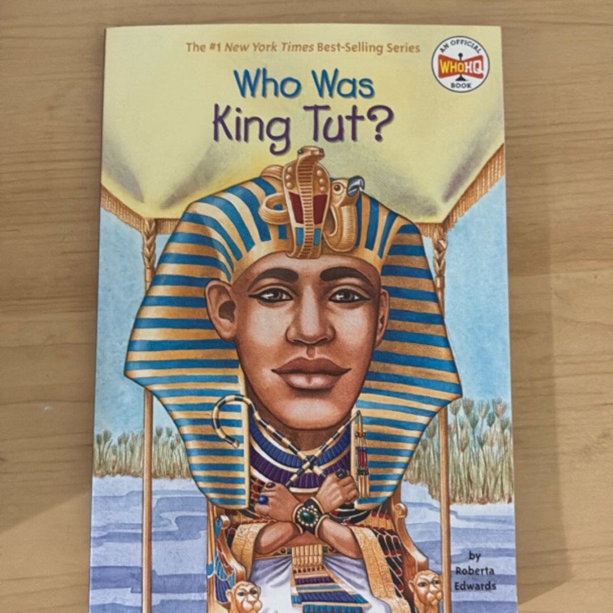 Who Was King Tut? by Roberta Edwards, Who HQ