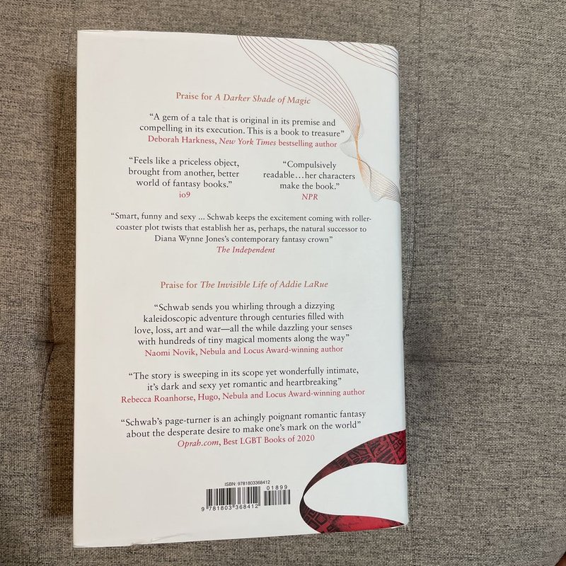 The Fragile Threads of Power by V.E. Schwab, Hardcover | Pangobooks
