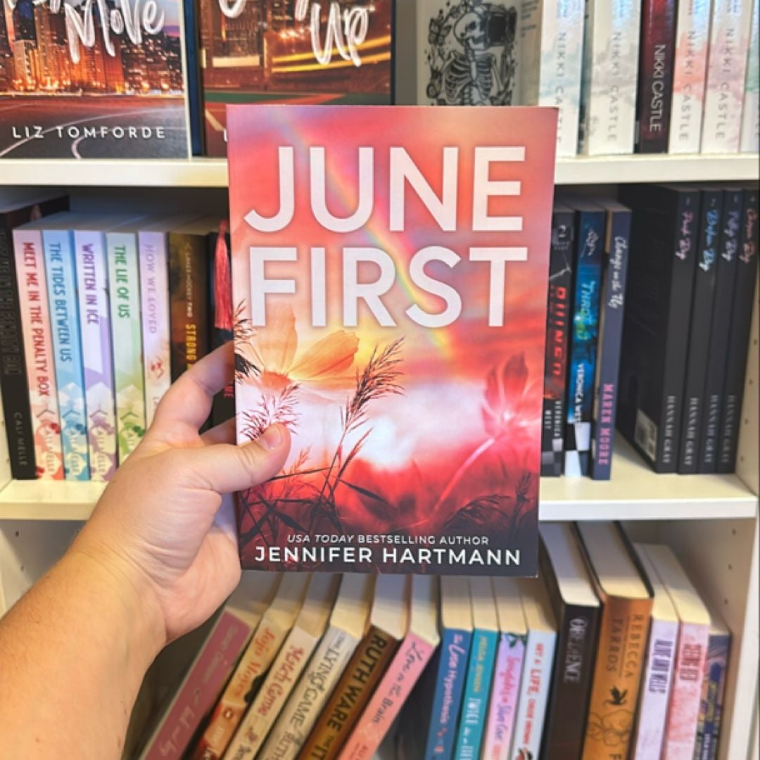 June First by Jennifer Hartmann, Paperback | Pangobooks