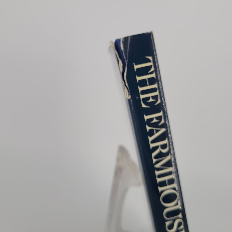 The Farmhouse by Chippy Irvine, Hardcover | Pango Books
