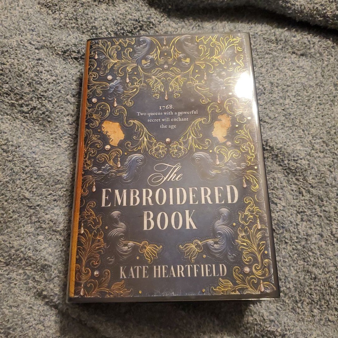 The Embroidered Book by Kate Heartfield, Hardcover | Pangobooks