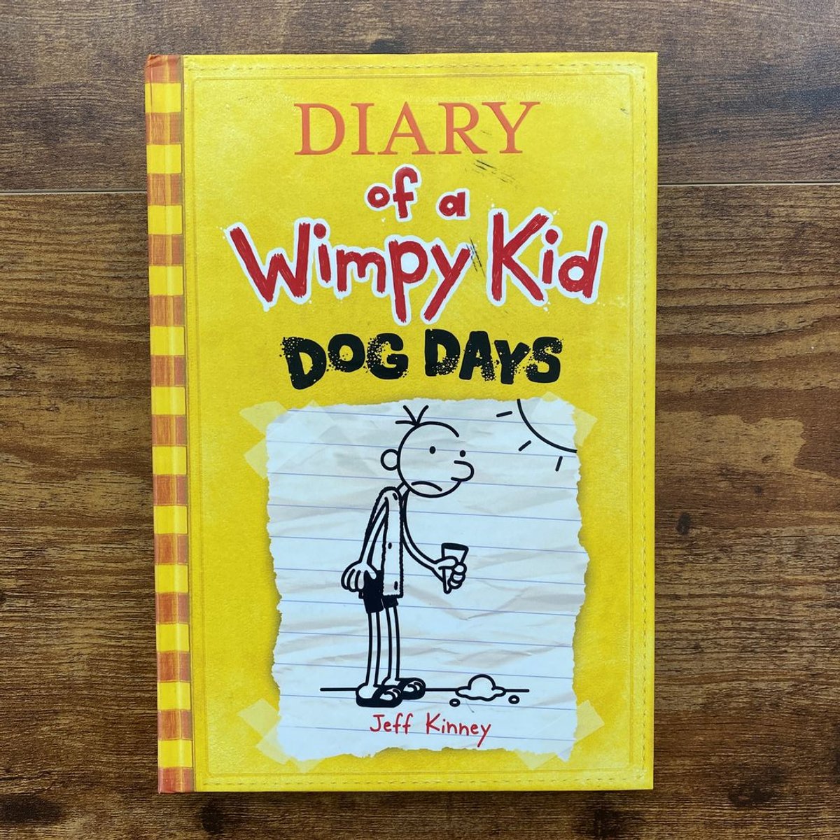 Dog Days (Diary of a Wimpy Kid, Book 4) by Jeff Kinney