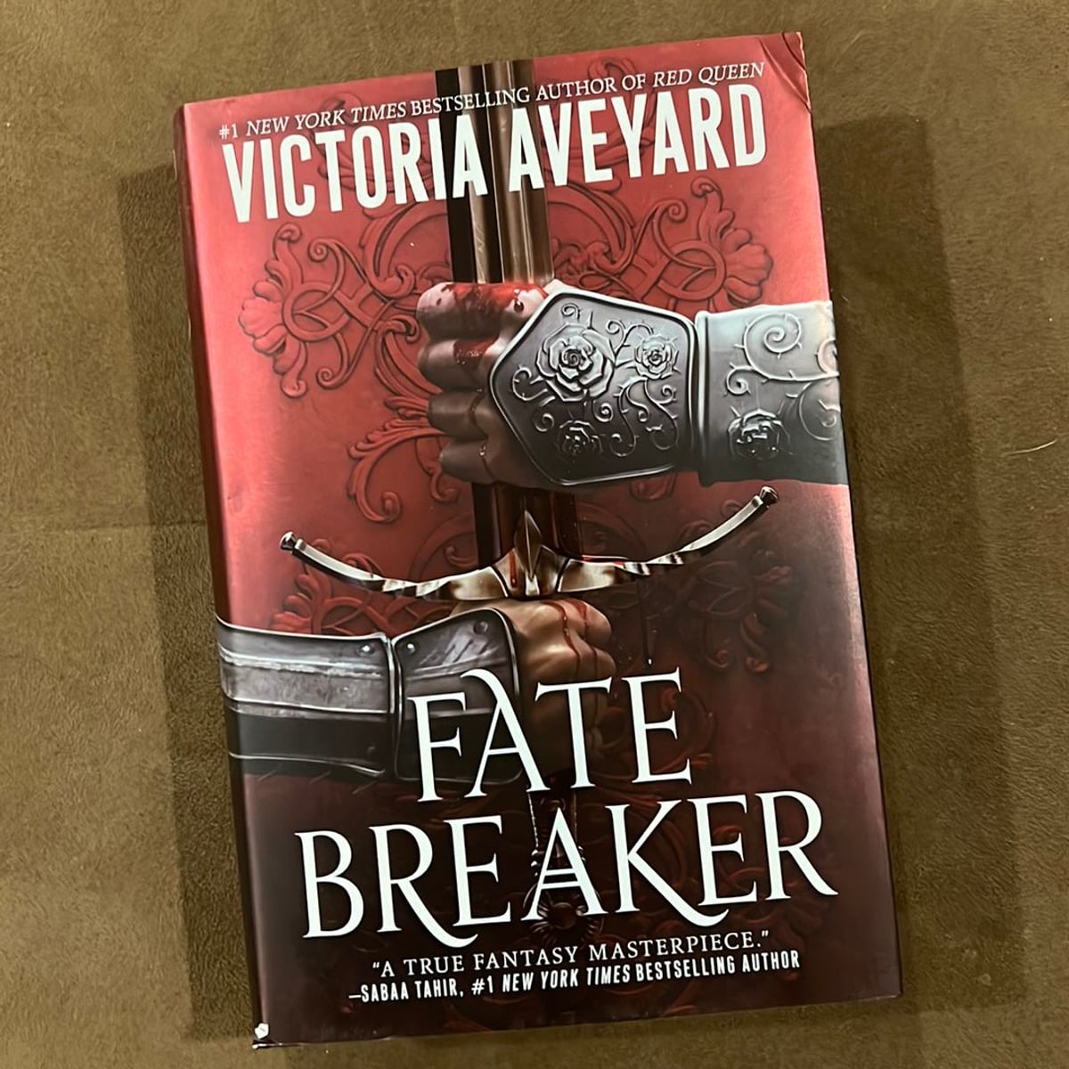 Fate Breaker by Victoria Aveyard, Hardcover | Pangobooks