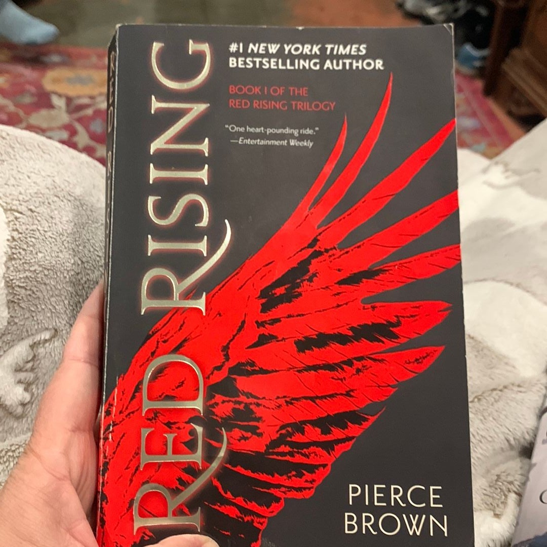 Red Rising by Pierce Brown, Paperback | Pangobooks