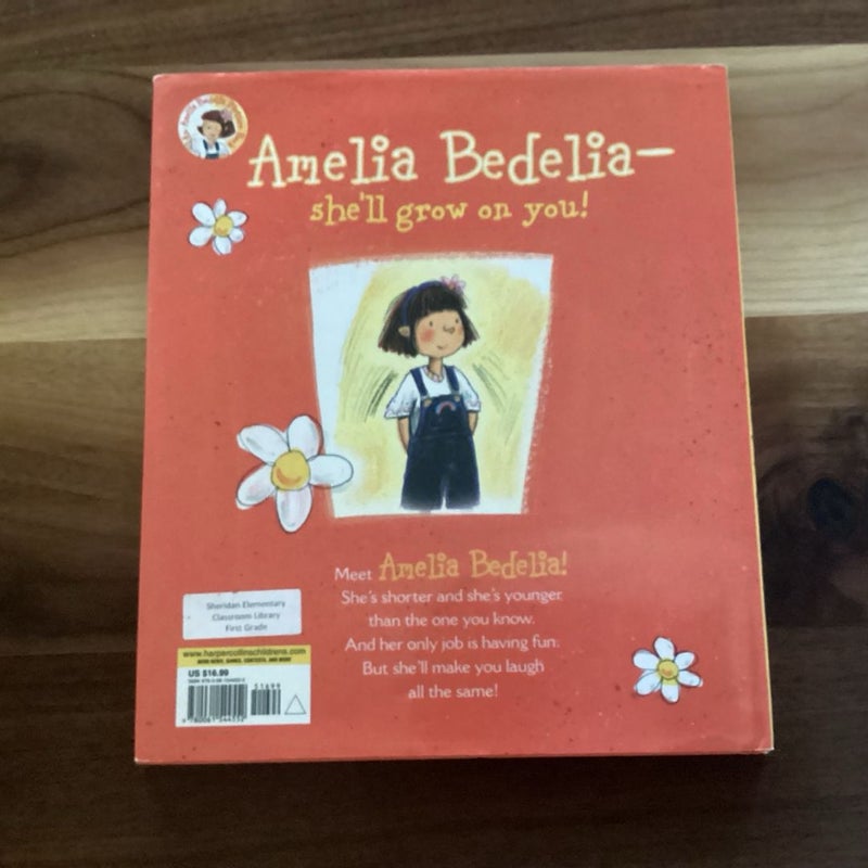 Amelia Bedelia's First Day of School by Herman Parish