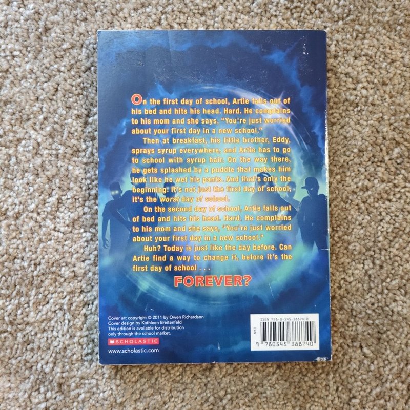 It's the First Day of School Forever! by R.L. Stine, Paperback | Pangobooks