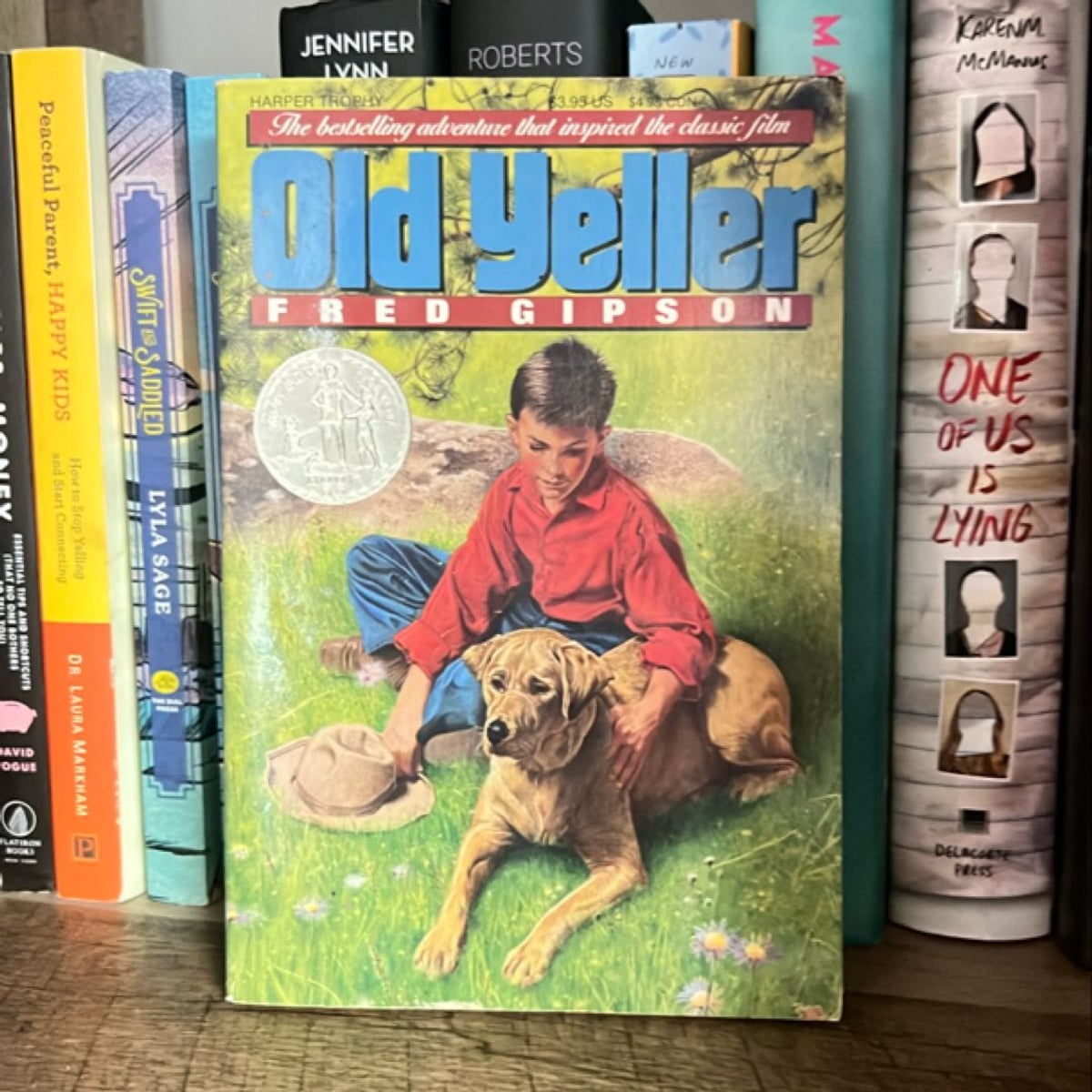 Old Yeller by Fred Gipson, Paperback | Pangobooks