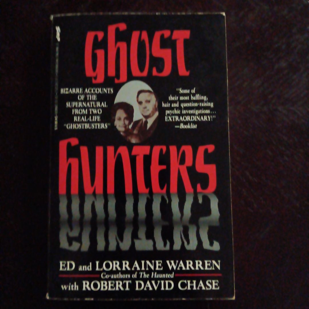 Ghost Hunters by Ed and Lorrain Warren, Paperback | Pangobooks