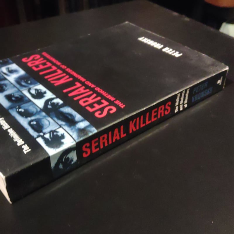 Serial Killers by Peter Vronsky, Paperback | Pangobooks
