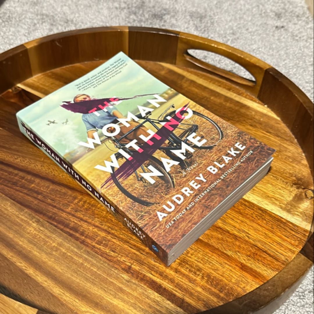 The Woman with No Name by Audrey Blake | Pangobooks