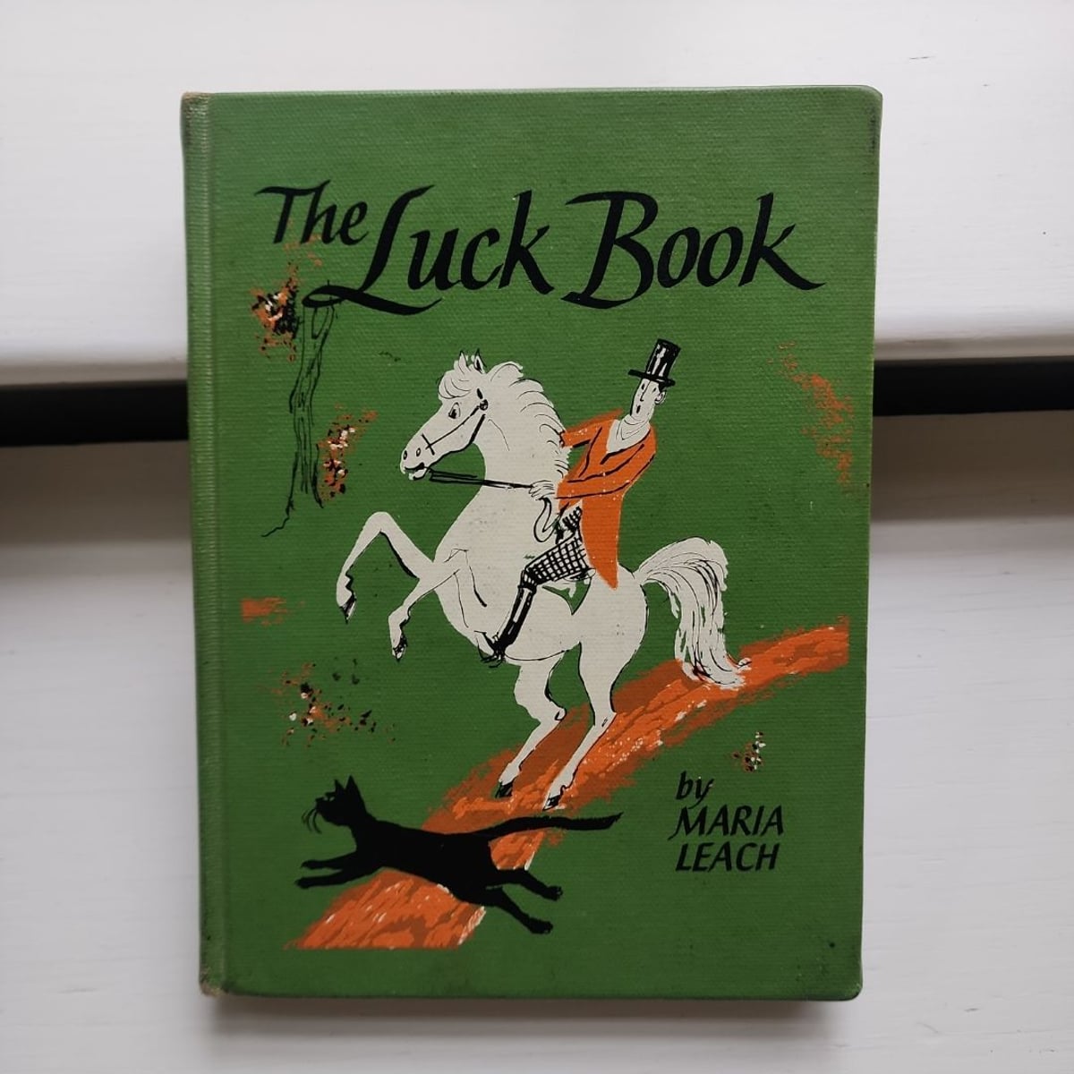 The Luck Book by Maria Leach, Hardcover | Pangobooks