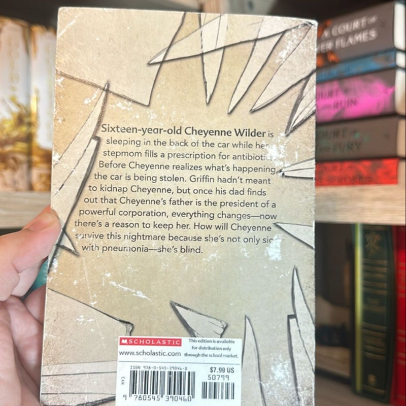 Girl, Stolen by April Henry, Paperback | Pangobooks