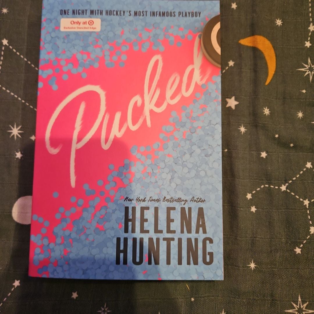 Pucked Special Edition by Helena Hunting, Paperback | Pangobooks