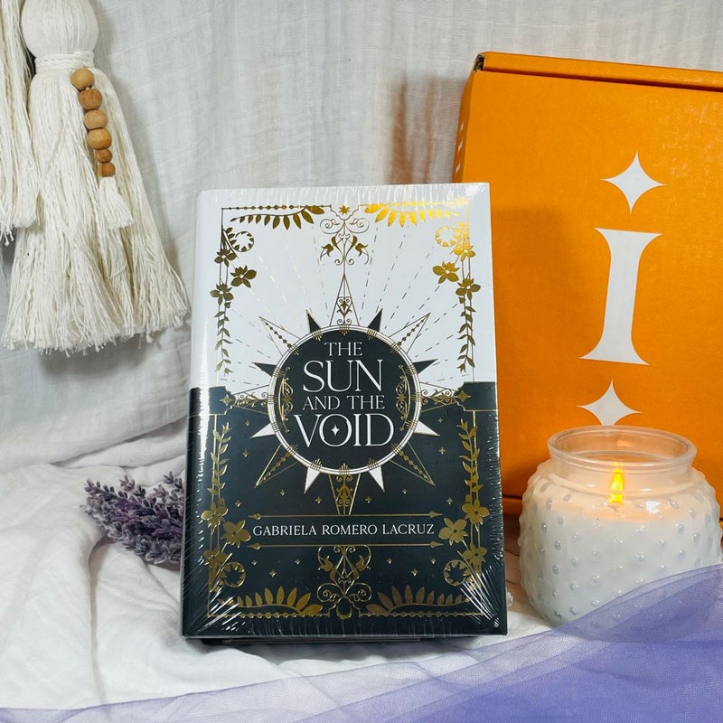 The Sun and the Void by Gabriela Romero Lacruz, Hardcover | Pangobooks