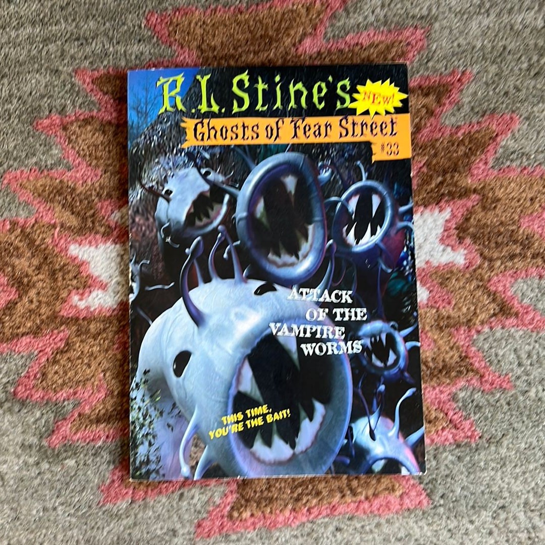 Attack of the Vampire Worms by R. L. Stine, Paperback | Pangobooks