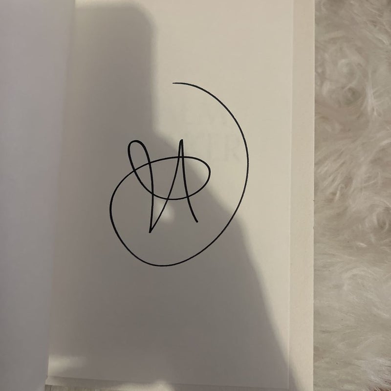 Realm Breaker (signed) by Victoria Aveyard, Hardcover | Pangobooks