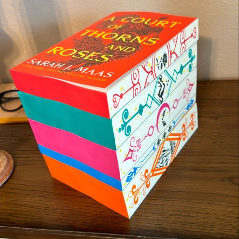 A Court of Thorns and Roses Box Set by Sarah J. Maas