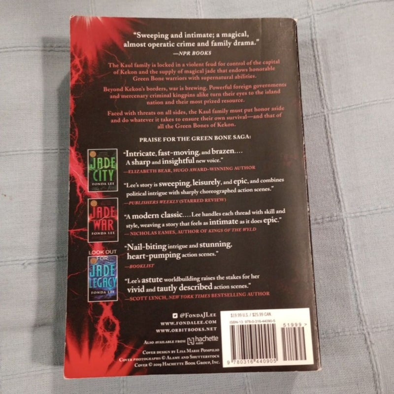 Jade War by Fonda Lee, Paperback | Pangobooks