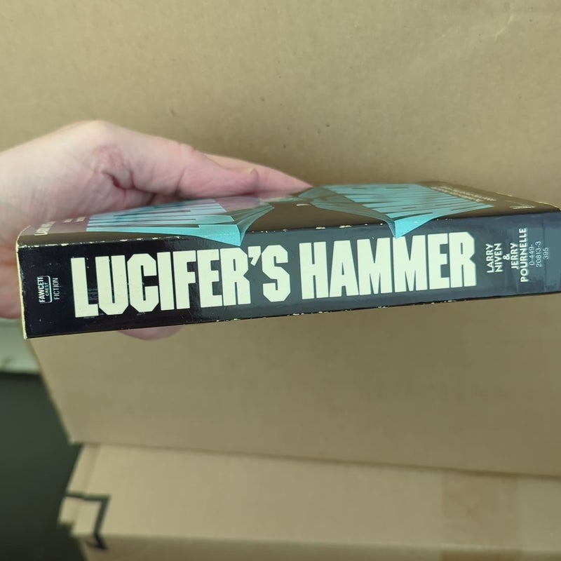 Lucifer's Hammer by Larry Niven & Jerry Pournelle, Paperback | Pangobooks