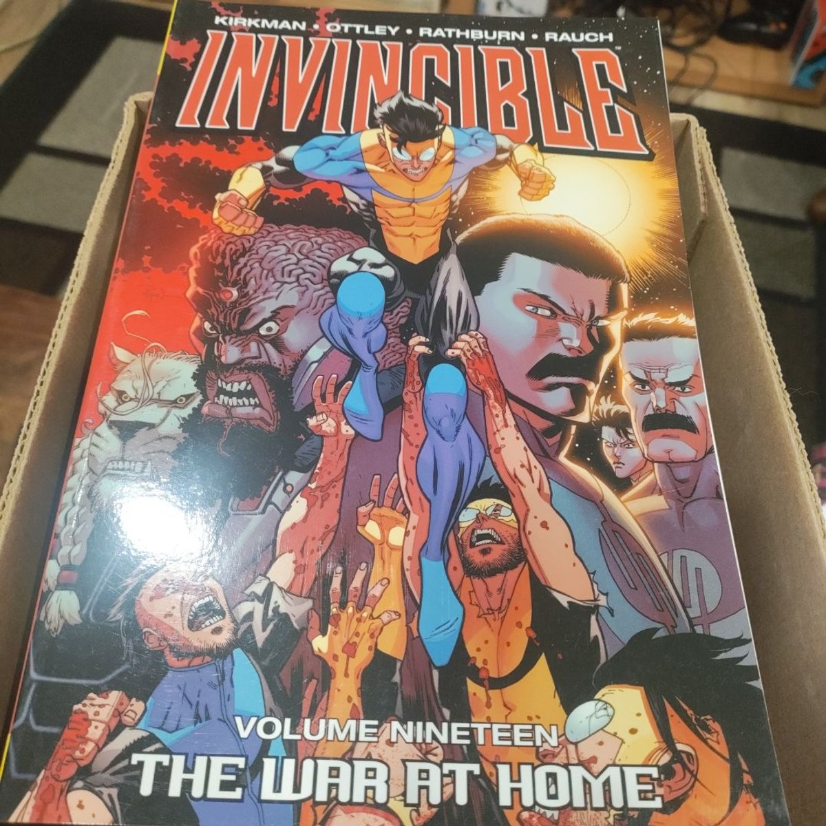 Invincible Volume 19: the War at Home by Robert Kirkman, Ryan Ottley ...