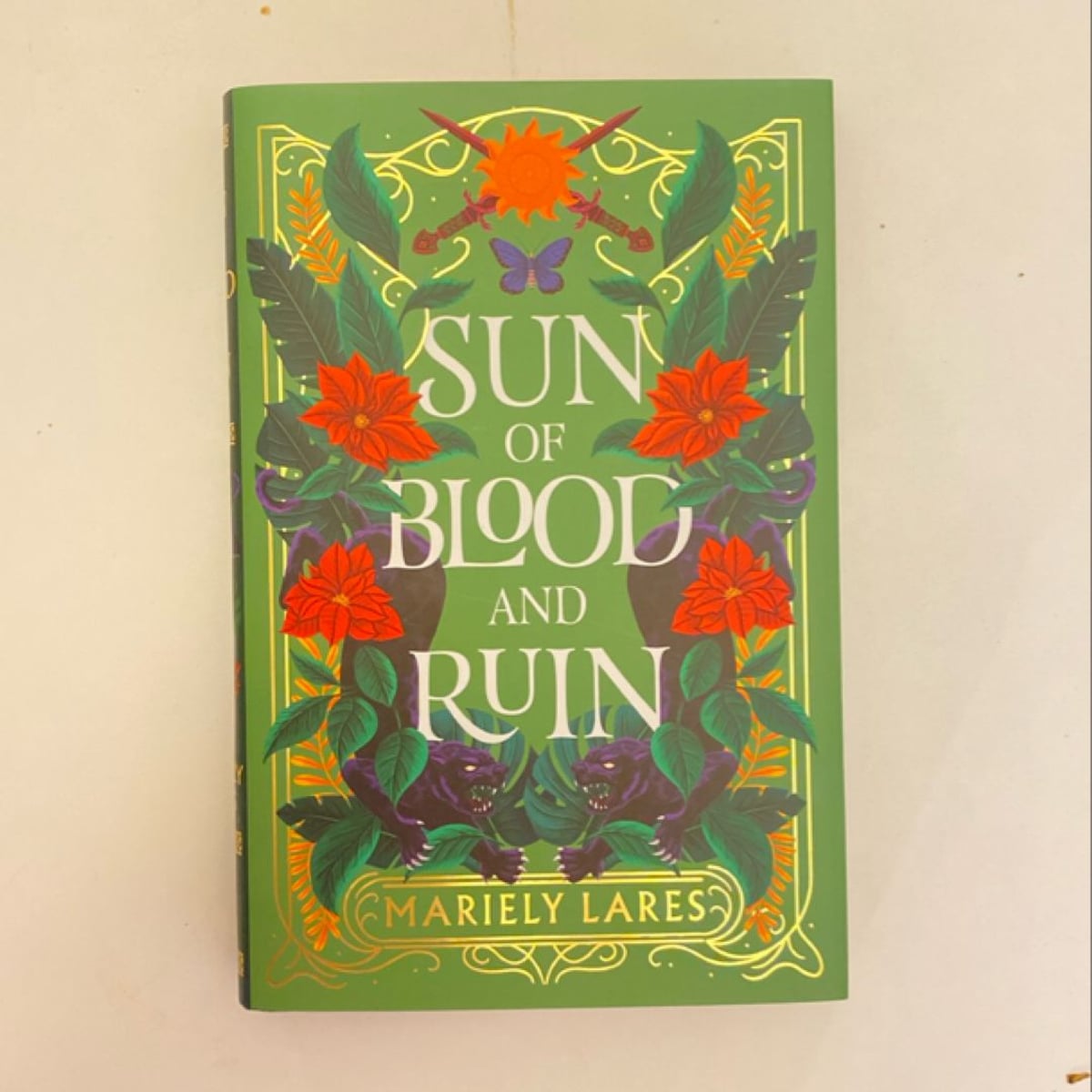 Sun of Blood and Ruin by Mariely Lares, Hardcover | Pangobooks