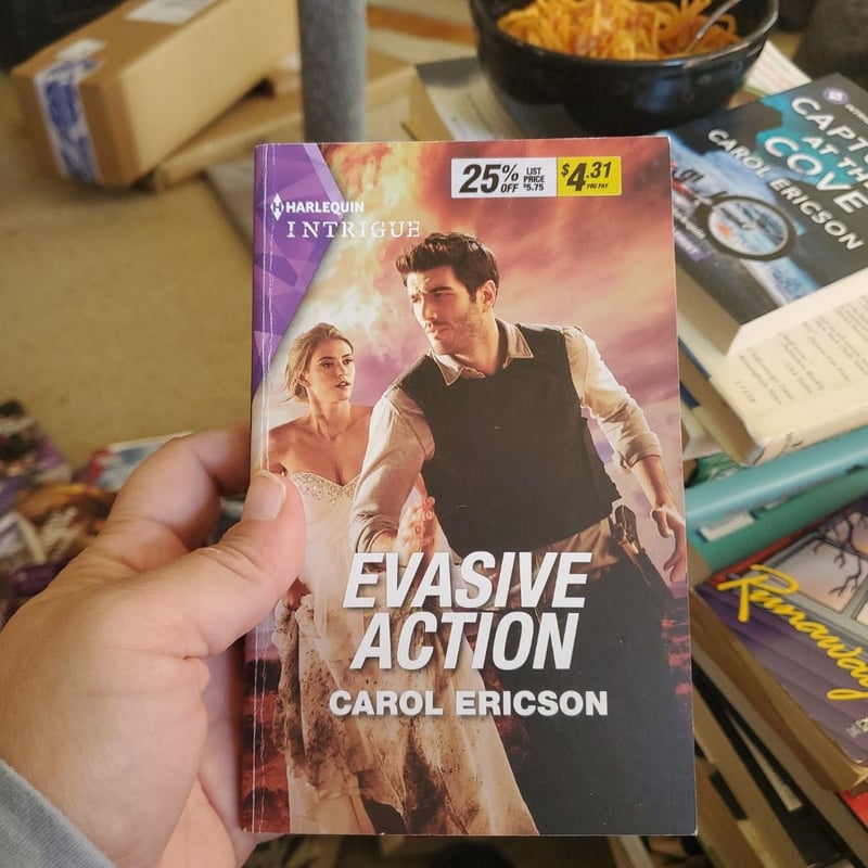 Evasive Action by Carol Ericson, Paperback | Pangobooks