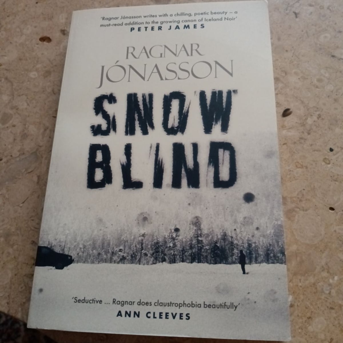 Snowblind by Ragnar Jónasson; Quentin Bates, Paperback | Pangobooks