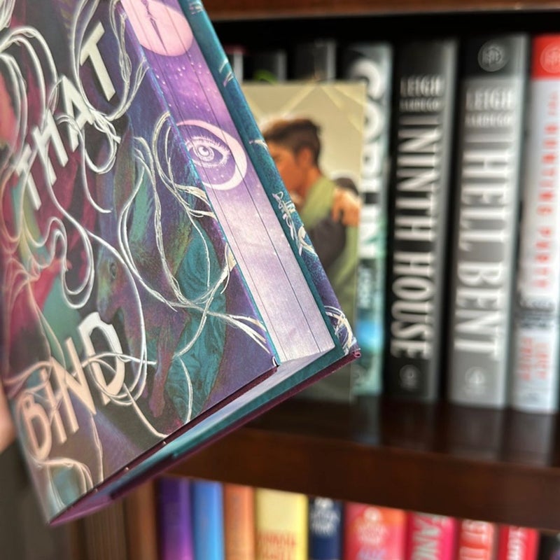 Threads That Bind by Kika Hatzopoulou, Hardcover | Pangobooks